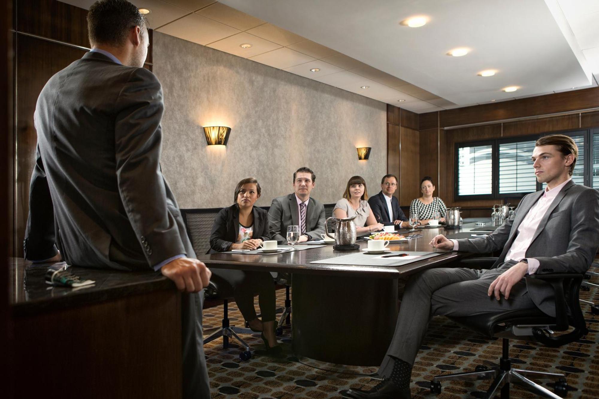 HOTEL MATRIX | ⋆⋆⋆⋆ | EDMONTON, CANADA | SEASON DEALS FROM $95